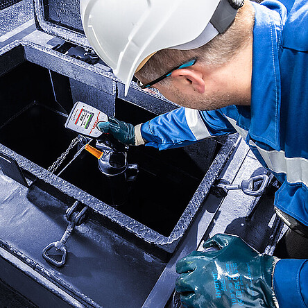 Portable Density Meter: DMA 35 | Anton Paar