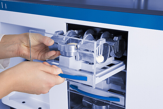 Dough Processing and Baking Behavior Analyzer: Brabender ExtensoGraph ...