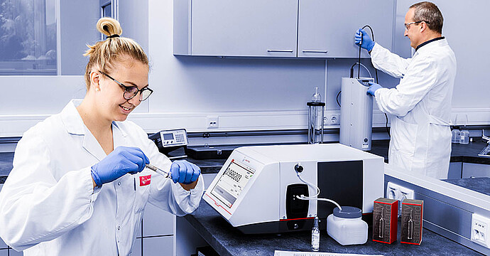 ISO 17034-certified reference material: Density standards | Anton Paar