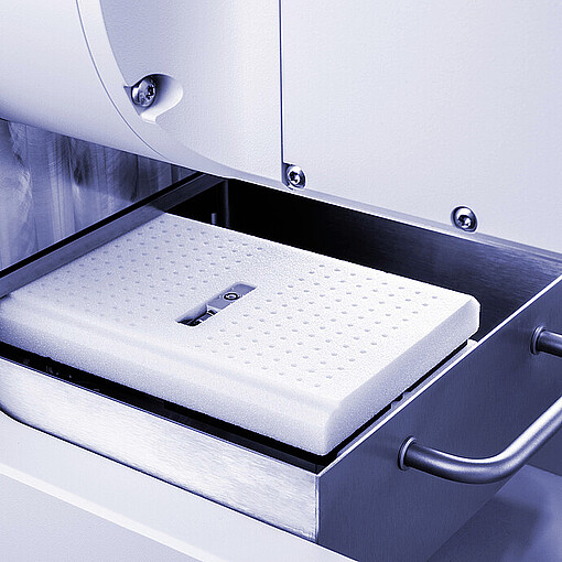 (Bio-)SAXS Autosampler for Liquids: Low-Volume Autosampler | Anton Paar